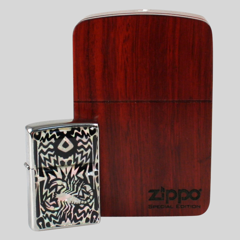 Zippo chrom poliert Perlmutt/Scorpion | Excaliburshop